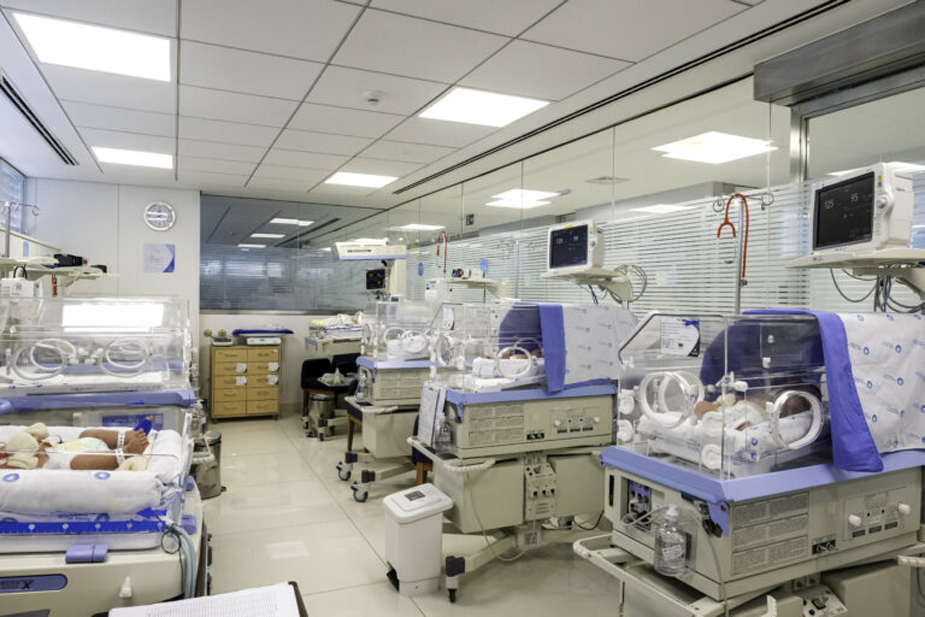 UTI Neonatal - Hospital e Maternidade Santa Maria